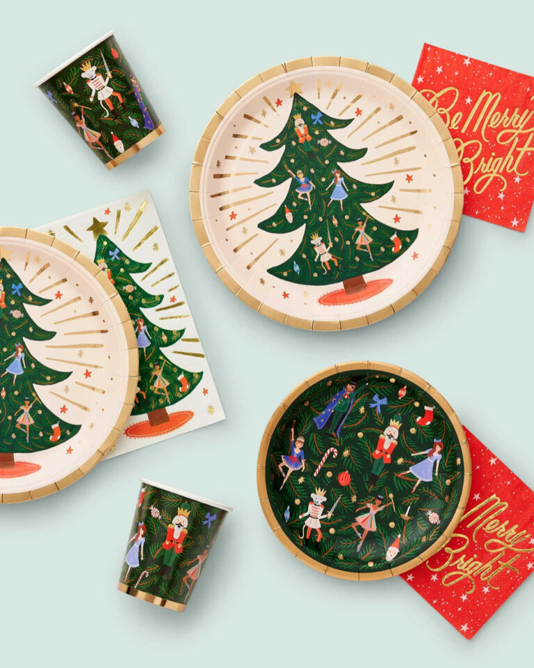 Nutcracker Paperilautaset, isot - Papershop